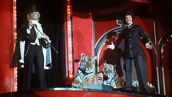 FAMOUS Magicians (with VIDEOS!) & Illusionists in the World Today